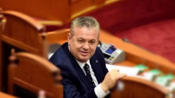 Myslim Murrizi: Në shtator do plasë “lufta e madhe” thonë, po në tetor ...