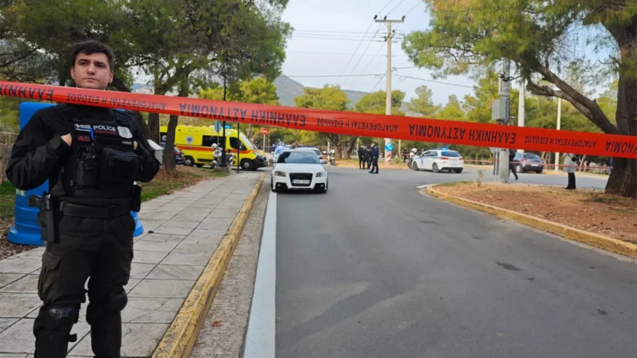 Pamje të RËNDA/ Publikohen fotot e atentatit në Athinë, shqiptari i ...