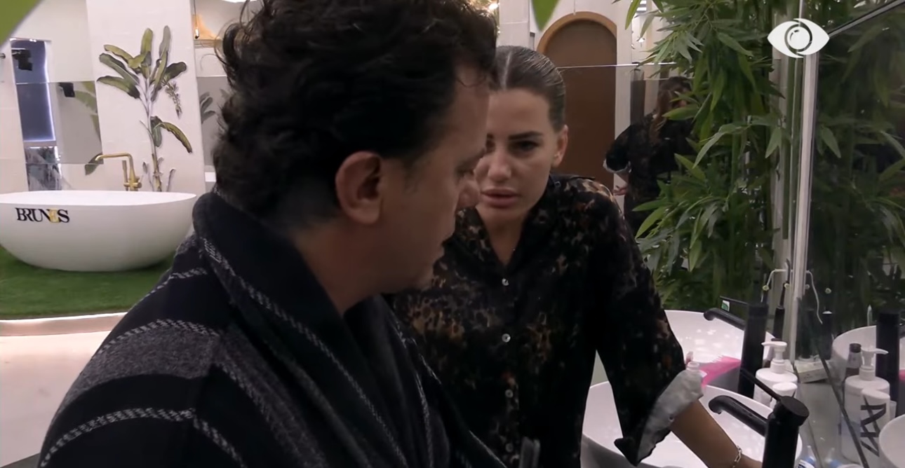 "Ti tall menderen me mua..."/Valbona i kërkon llogari Laertit! | Gazeta ...