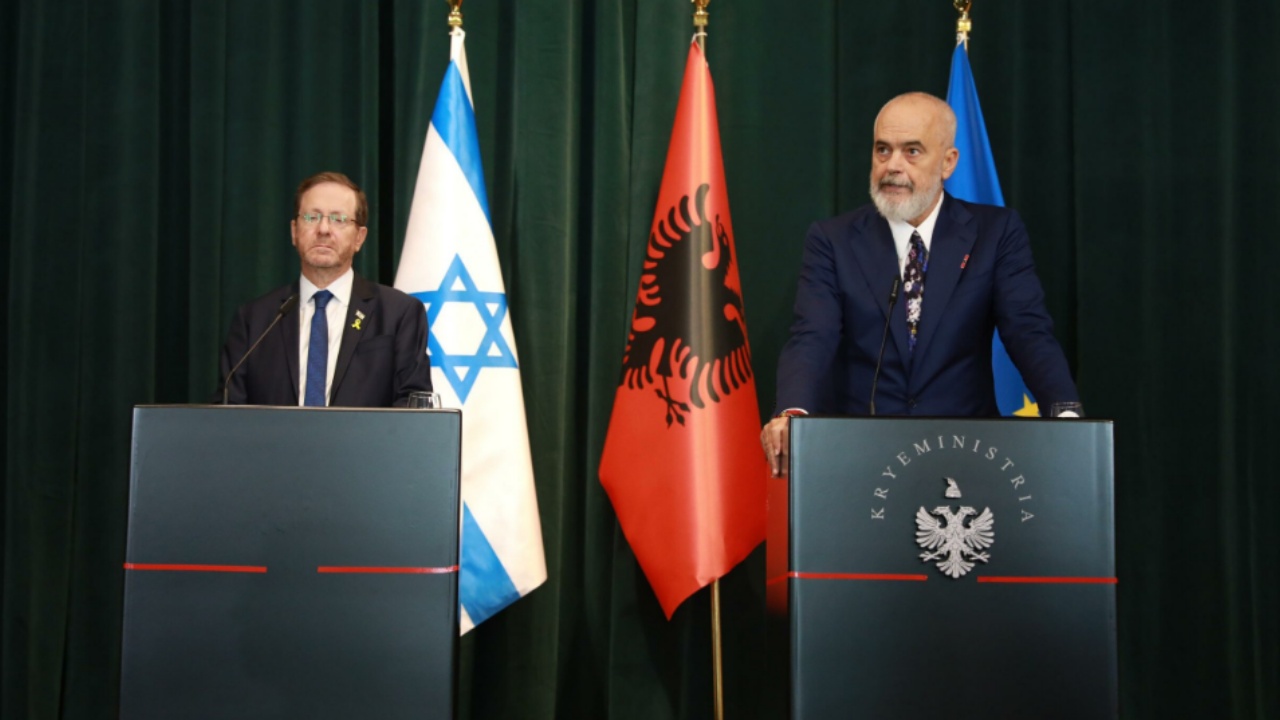 “Kemi shumë për të mësuar”/ Presidenti izraelit nga Tirana: Shqiptarët ...