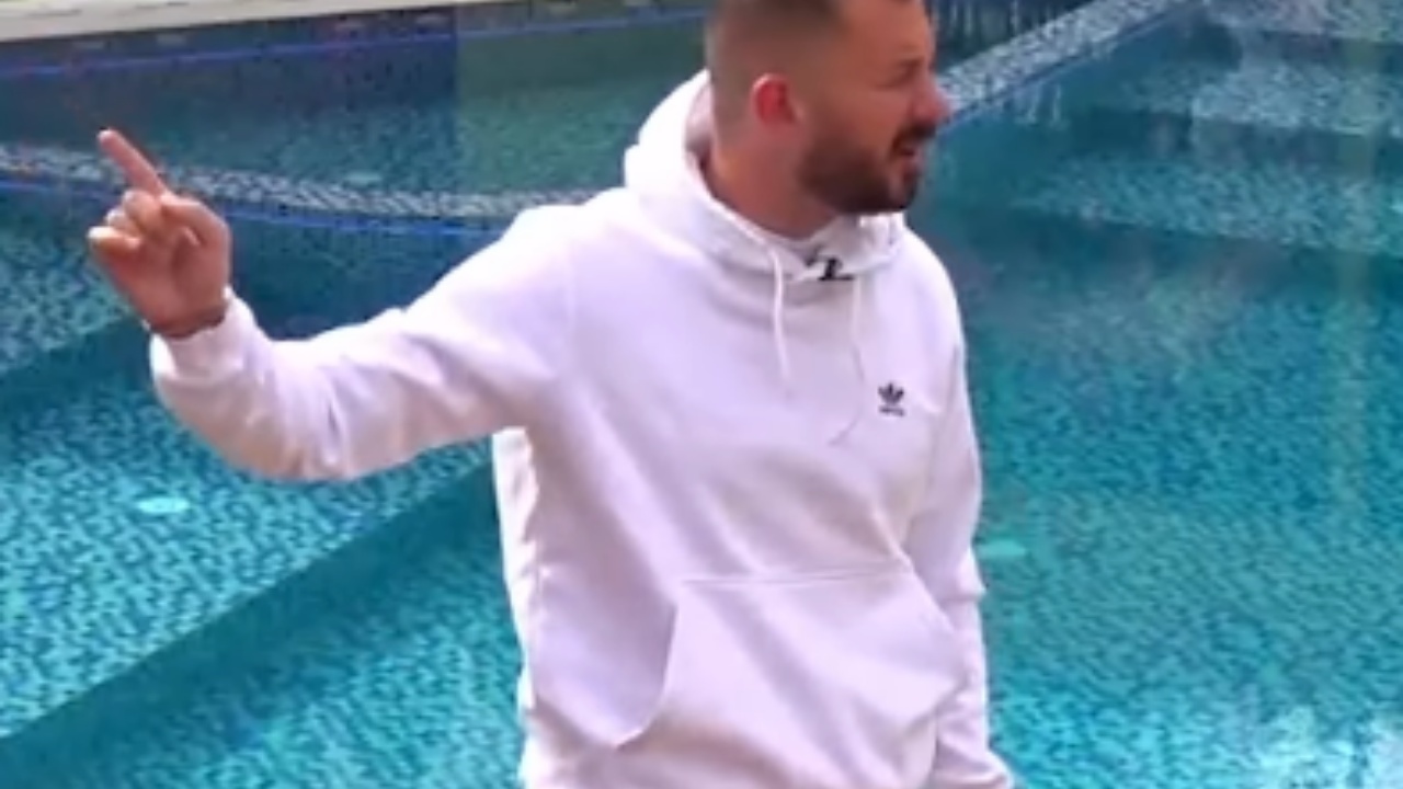 Beqar apo i lidhur? Romeo Veshaj përgjigjet shkurt | Gazeta Shqip