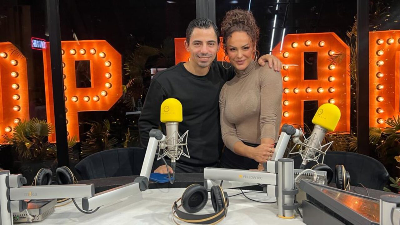 Kanë ndjerë xhelozi nga konkurrentët e tjerë në DWTS?! Dion dhe Juliana ... Kanë ndjerë xhelozi nga konkurrentët e tjerë në DWTS?! Dion dhe Juliana ...