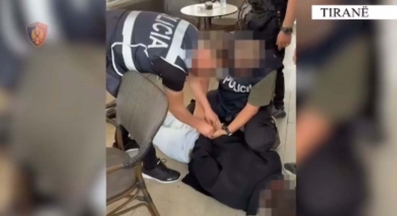 “Policia! Shtrihu në tokë!”/ Sillnin armë nga Kosova në Tiranë ...