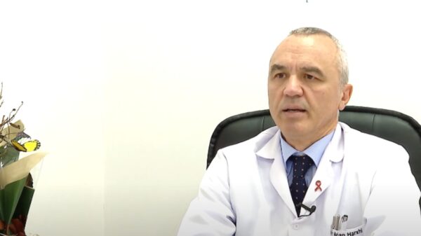 Çfarë po i sëmur fëmijët? Mjeku Arjan Harxhi shpjegon “pneumoninë e ...