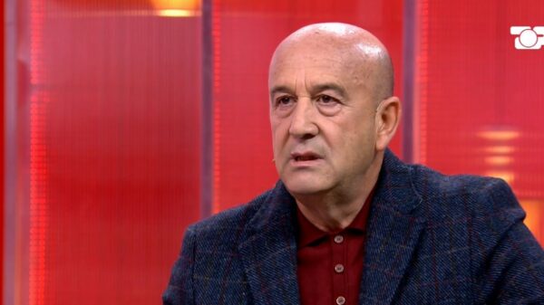 Rrëfen për herë të parë për divorcet, përlotet Arben Manaj: Njerëzit do ...