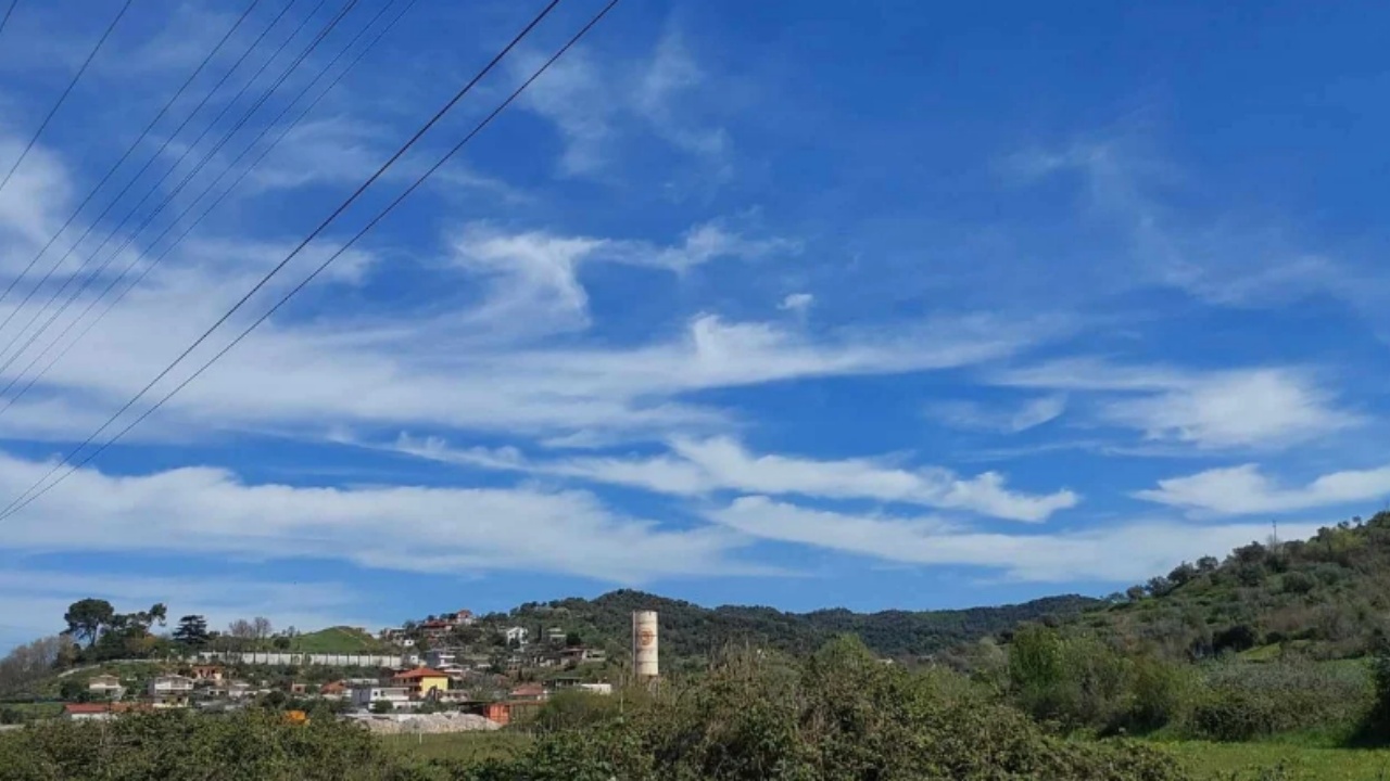 Mot i kthjellët dhe vranësira të pakta, sa shënojnë temperaturat sot ...