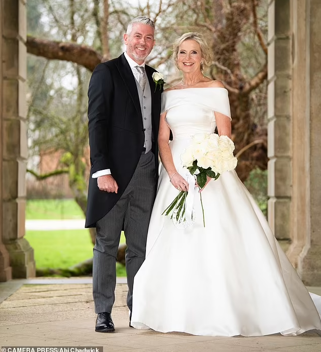 “Ishte një dasmë kaq romantike dhe intime”/ Prezantuesja e motit zbulon ...