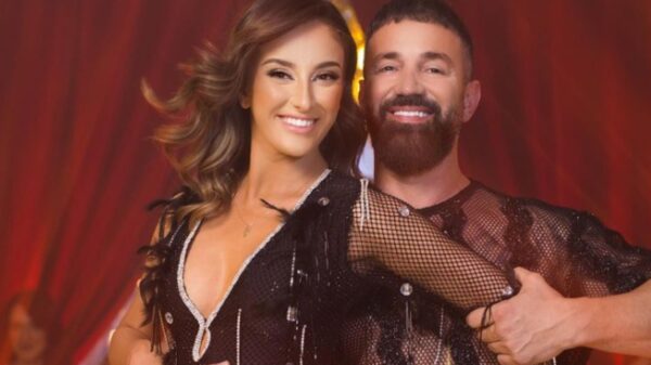 Pas performancës së mbrëmshme, reagon Elvis Pupa… | Gazeta Shqip