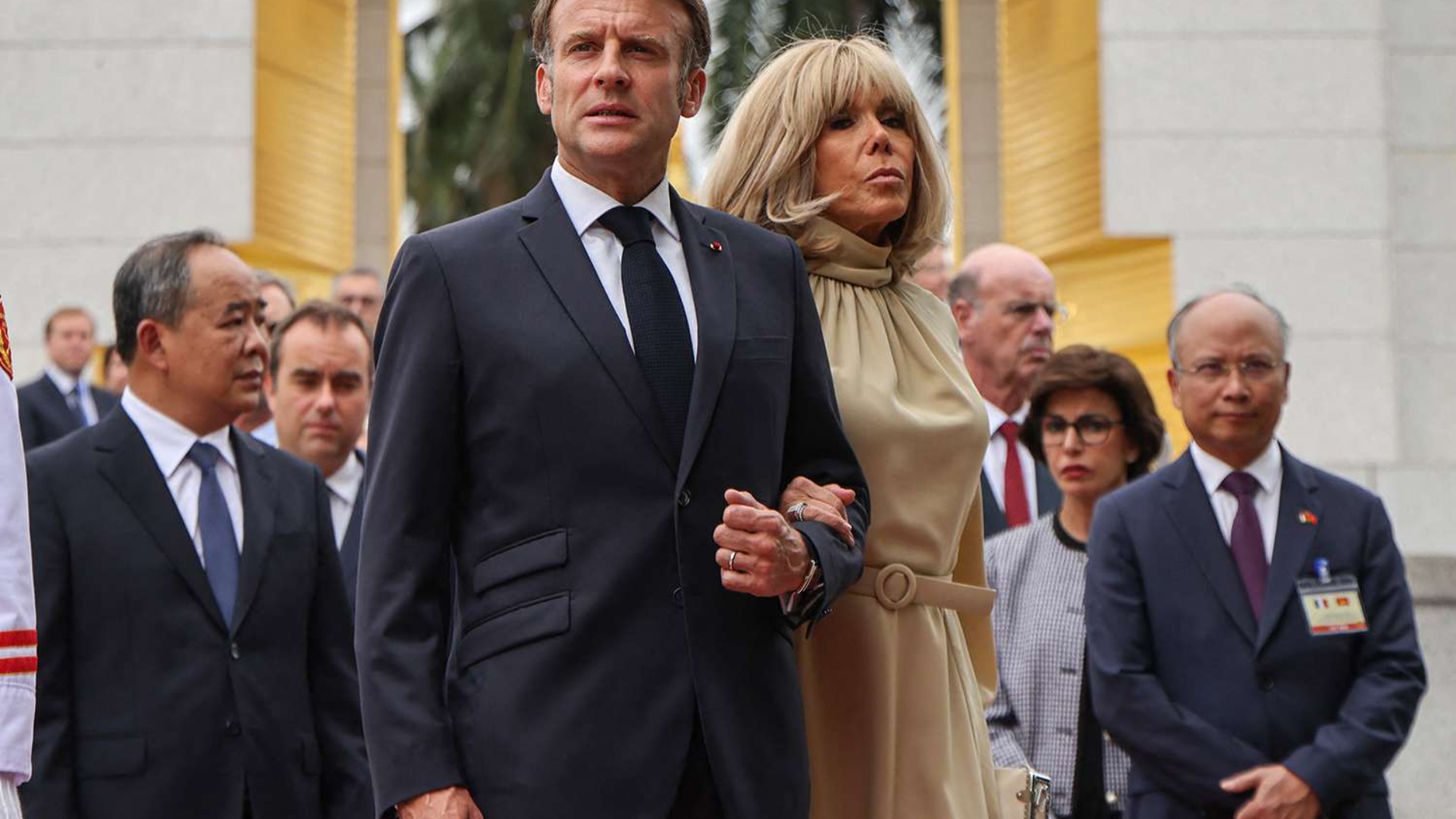 Çfarë marrëdhënie kanë Emmanuel Macron dhe bashkëshortja e tij ...