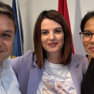 Albana Koçiu i jep zyrtarisht detyrën Ina Majkos! Mesazhi për zv ...