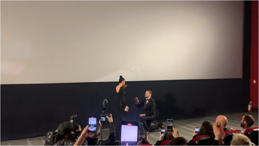 VIDEO/ Donald Veshaj i propozon për martesë Bora Zemanit në premierën e ...