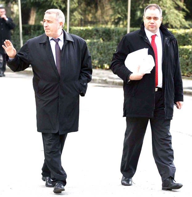 Hoxha: Tashmë PD nën kontrollin absolut të familjes Berisha | Gazeta Shqip