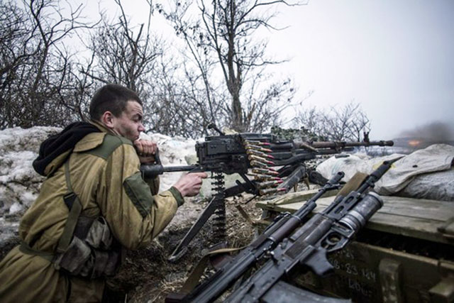 Rebelët dhe forcat ukrainase në luftë frontale | Gazeta Shqip