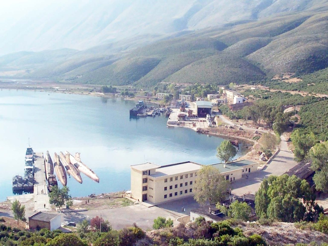 Na ishte njëherë Pasha Limani “rus”, sot NATO do ngrejë bazë detare ... Na ishte njëherë Pasha Limani “rus”, sot NATO do ngrejë bazë detare ...